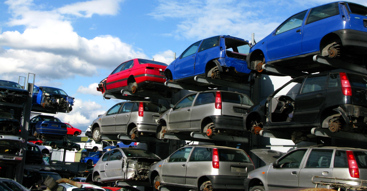 When to Scrap A Car? - 8 Reasons | Scrap Car Comparison